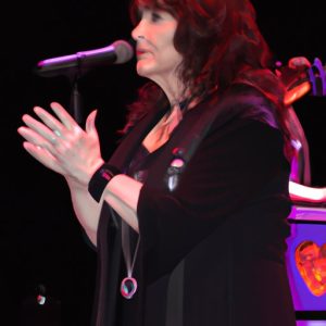 Exploring Why Ann Wilson is Touring Alone: A Look at Her Courage and ...